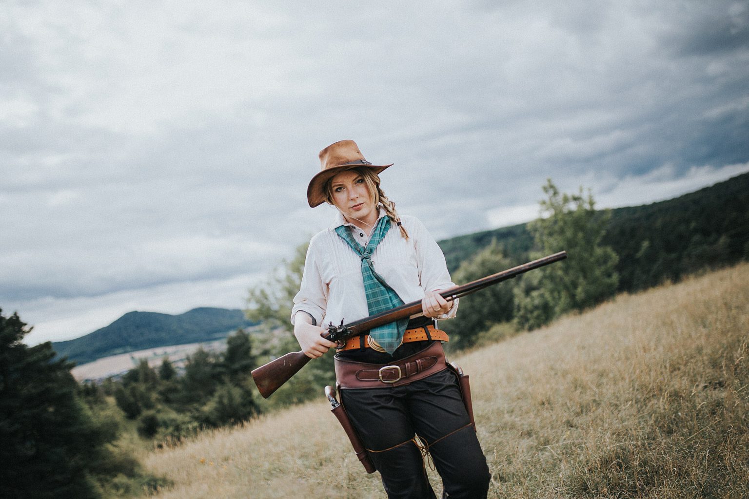 Red Dead Redemption 2 Cosplay photo- & videoshoot – Pasta and Aby Cosplay